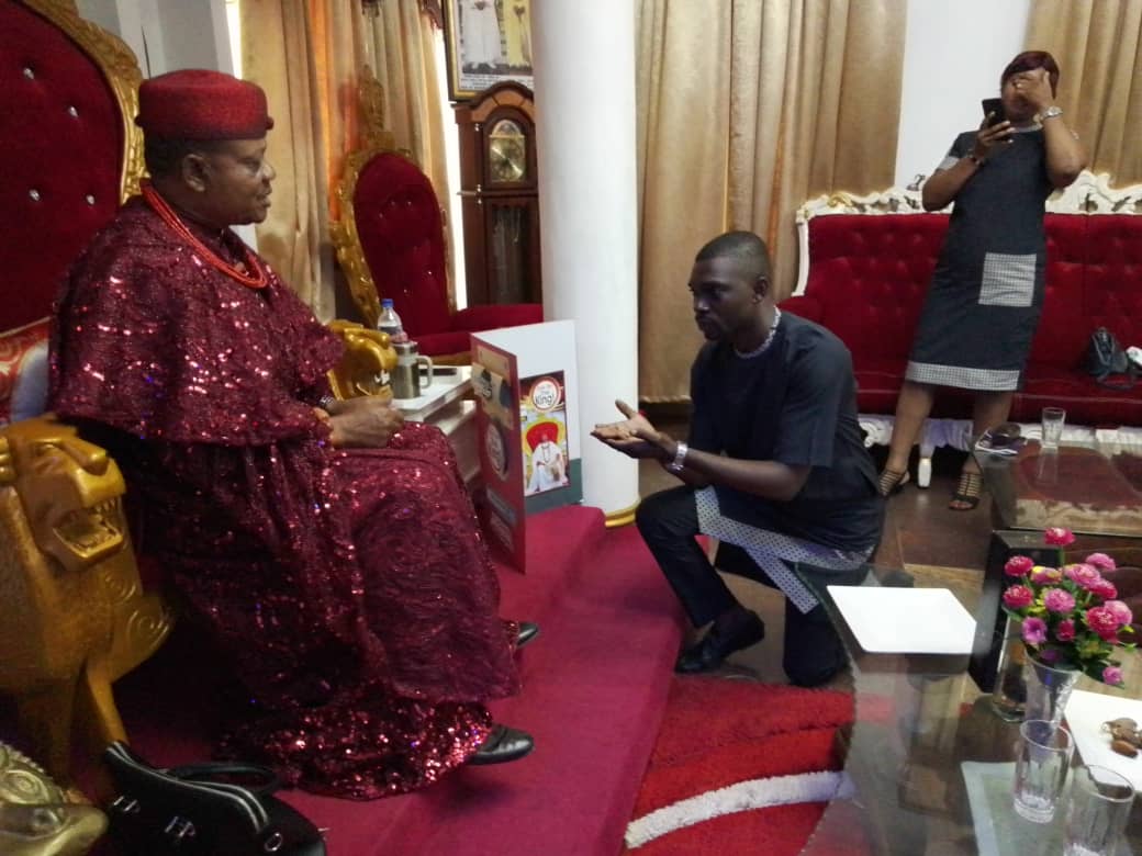 House of Reps Aspirant, Dr. Olotu Akpodiete Seek Blessings from the King of Ughelli Kingdom ...